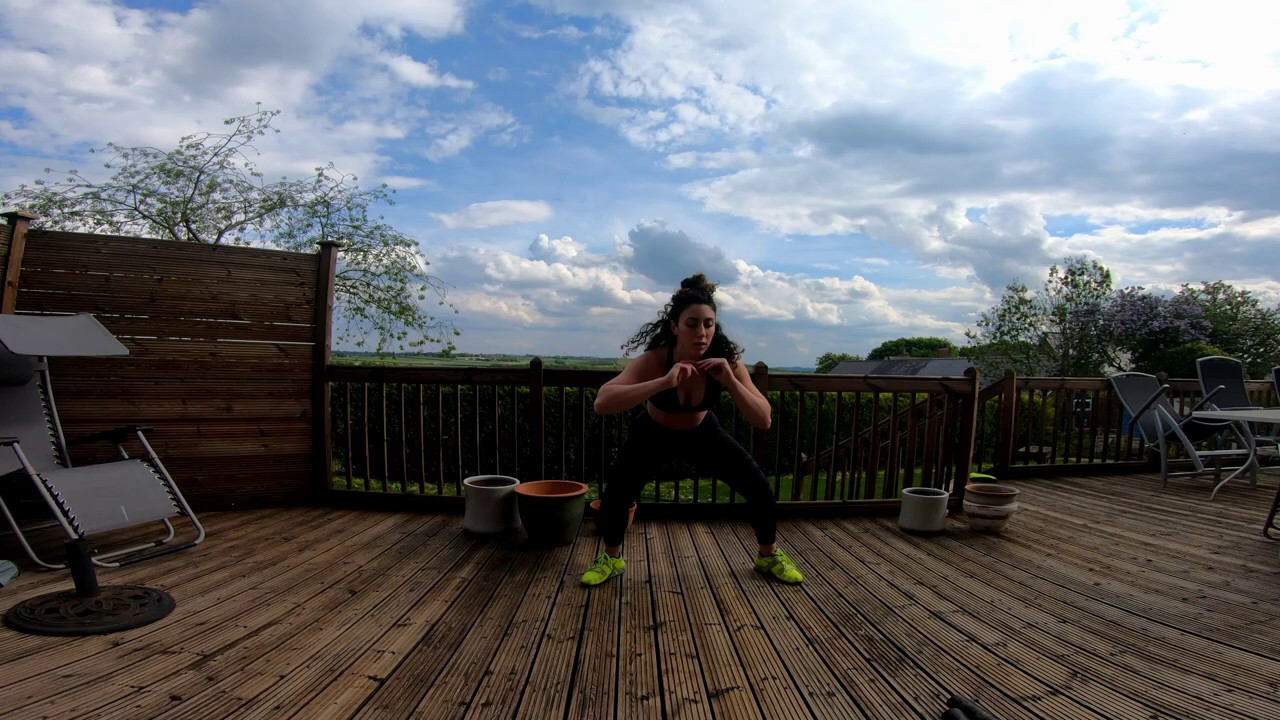 How to: Squat Pulses (Narrow to Wide Stance) - YouTube