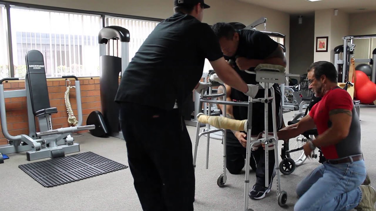 Paralyzed bodybuilder Kris Dim IFBB Pro, takes his first steps...with ...