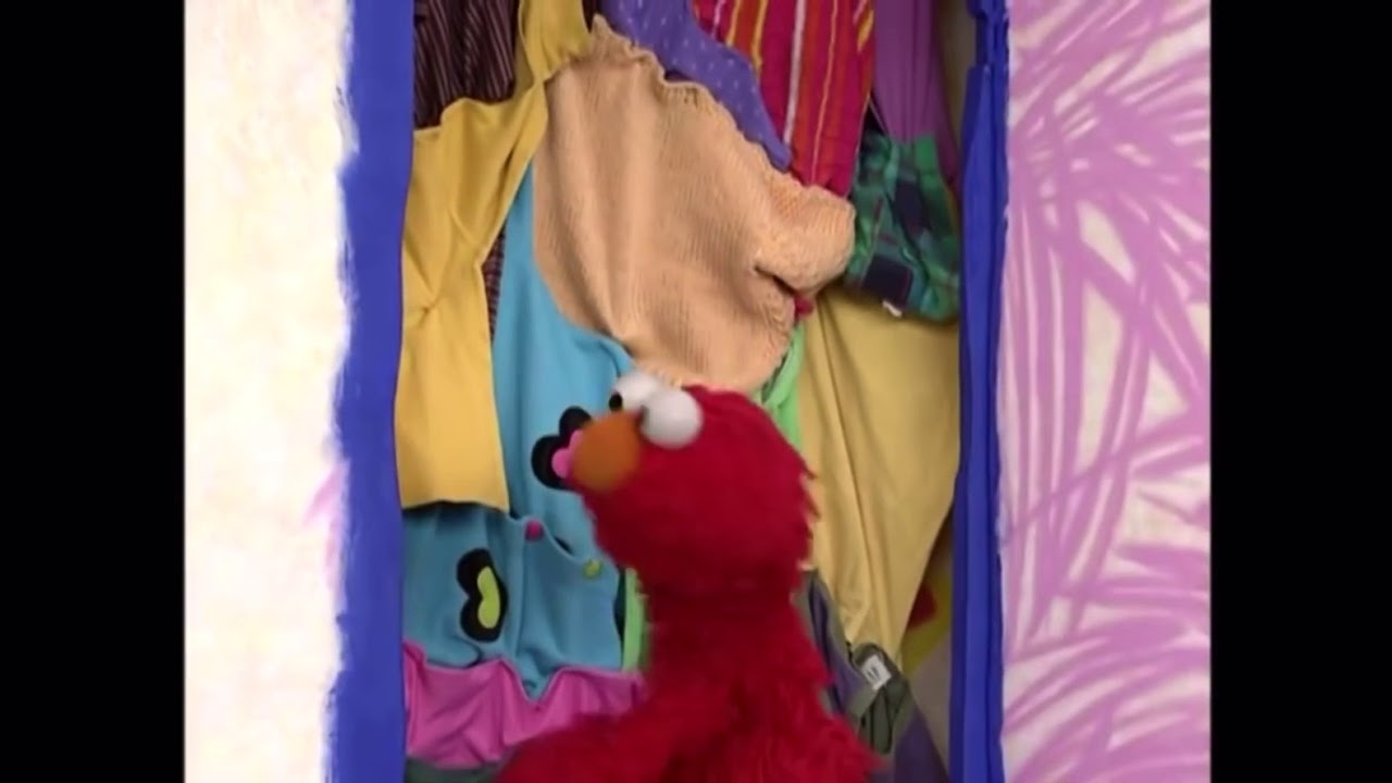 elmo drowns in clothes - YouTube
