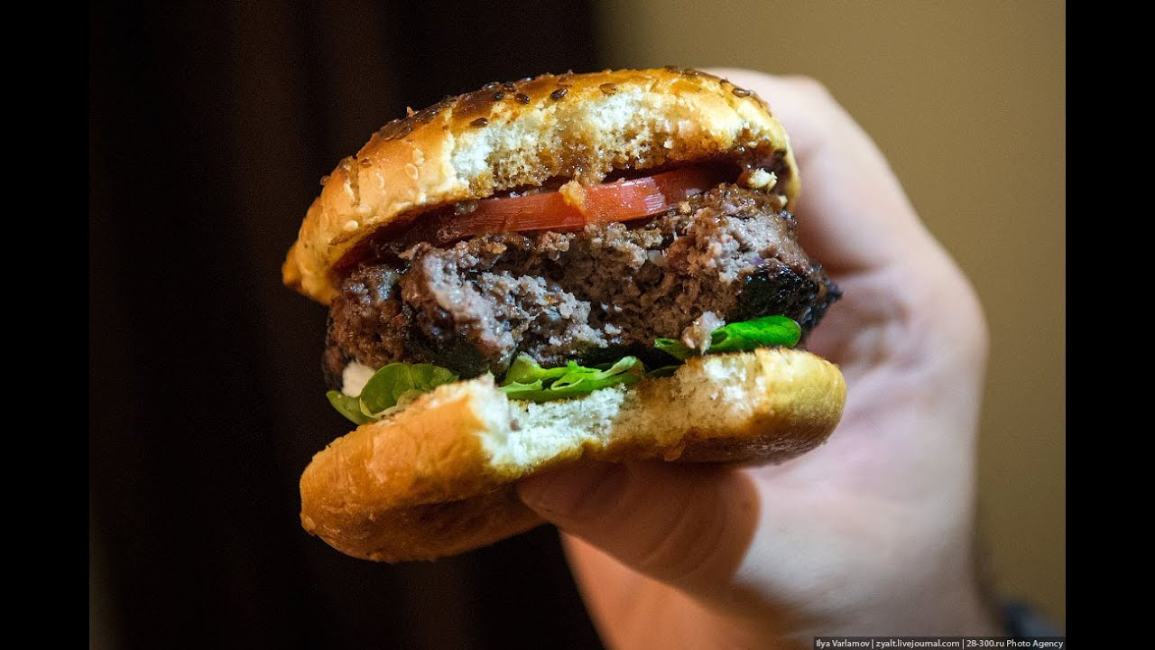 BURGERS MADE OF INSECTS - YouTube