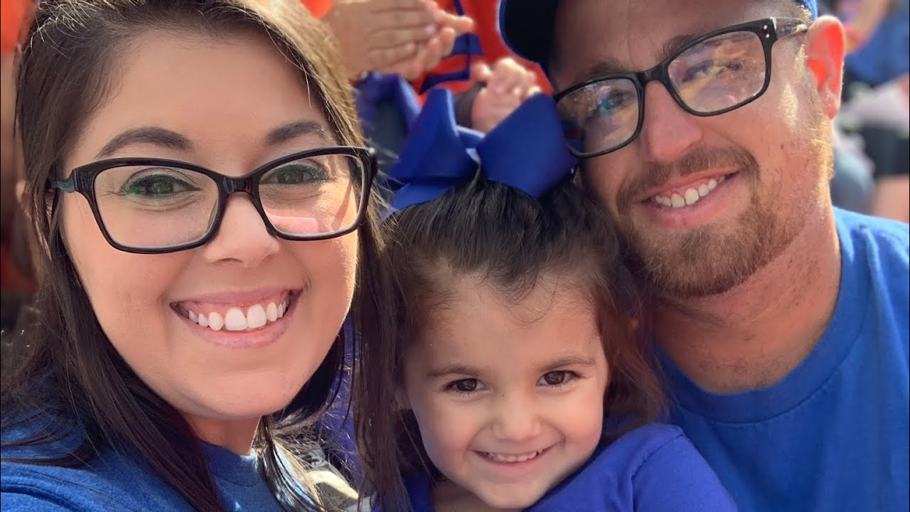 Ellie’s First Gator Game & Another Sea World Day - YouTube