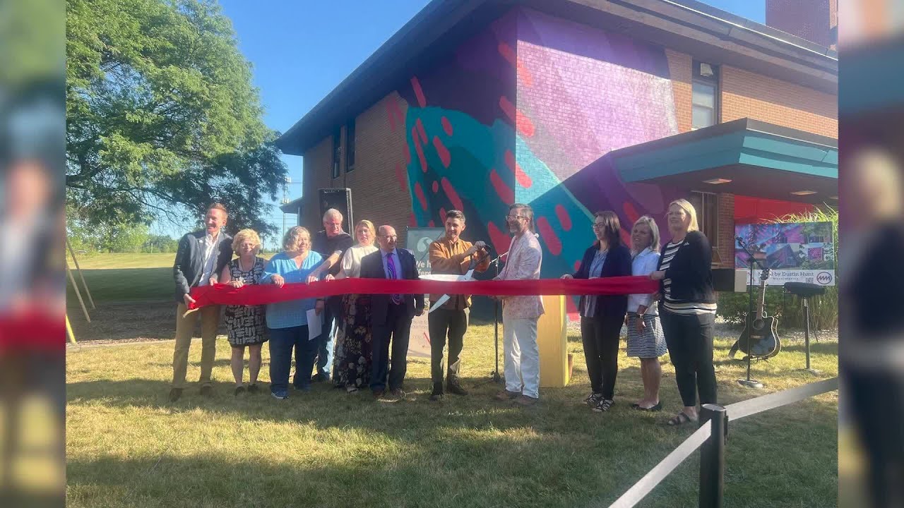 Local artist's vibrant, abstract mural unveiled at Stage One in Lansing ...