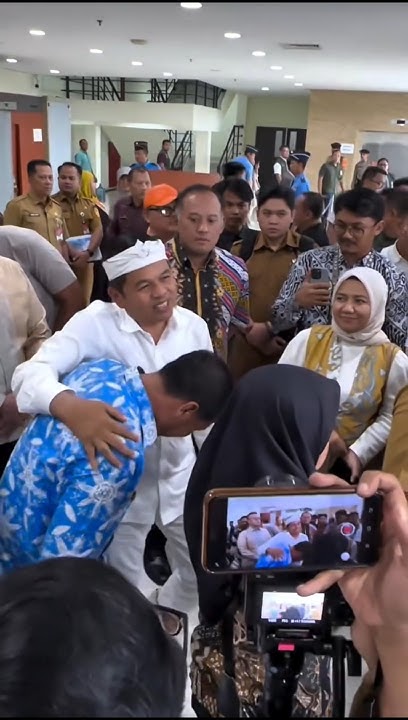 KDM Di Acara Detkcom Summit Regional Majalengka #kangdedimulyadi - YouTube