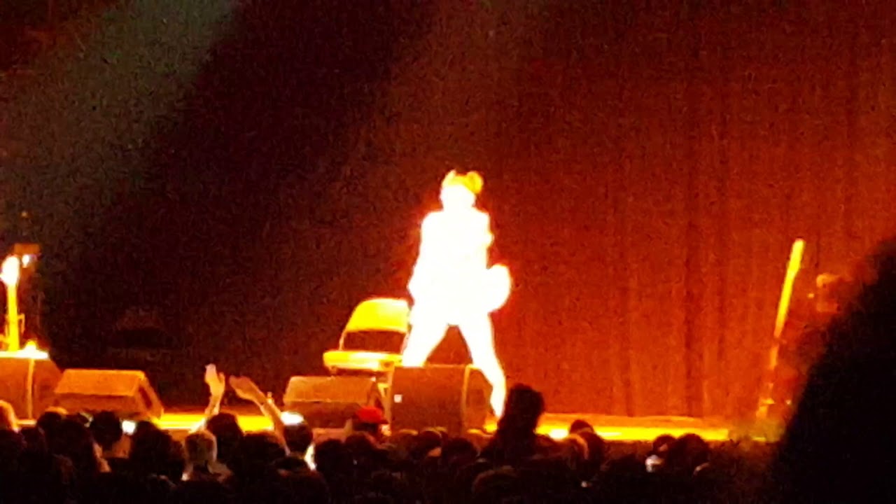 Cheech and Chong Tour - 2.16.19 - Alice Bowie - Earache My Eye - Hard ...