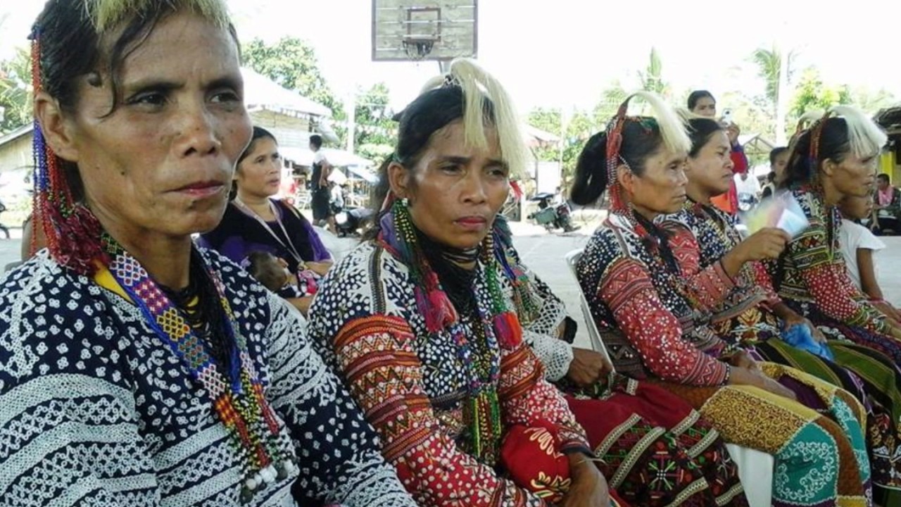 Tagakaulo/Tagakaolo Fashion in Sarangani Province - YouTube