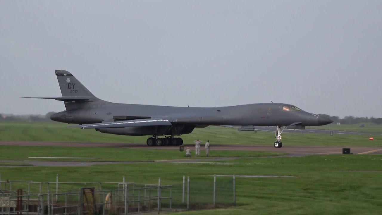 Ample Strike. Fairford, 6 9 17 - YouTube