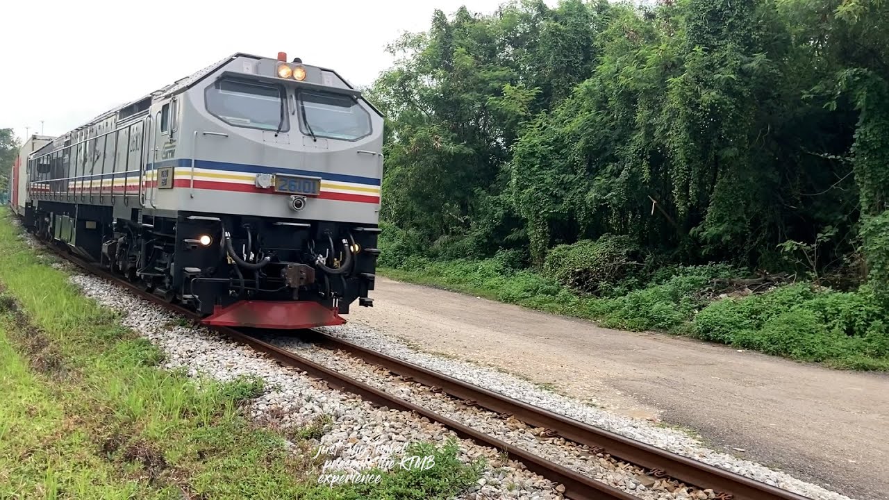 KTMB Class 26101 Tanjung Aru locomotive with container wagons from ...