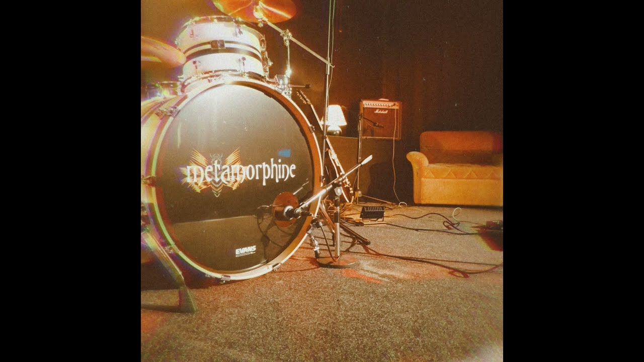 metamorphine "nailed to the ground" - YouTube