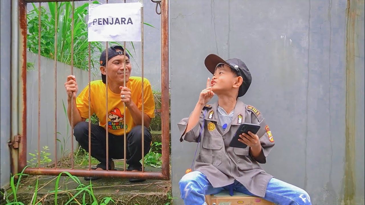 DRAMA ALI JADI POLISI 👮 TANGKAP PENJAHAT | Ali vlog - YouTube