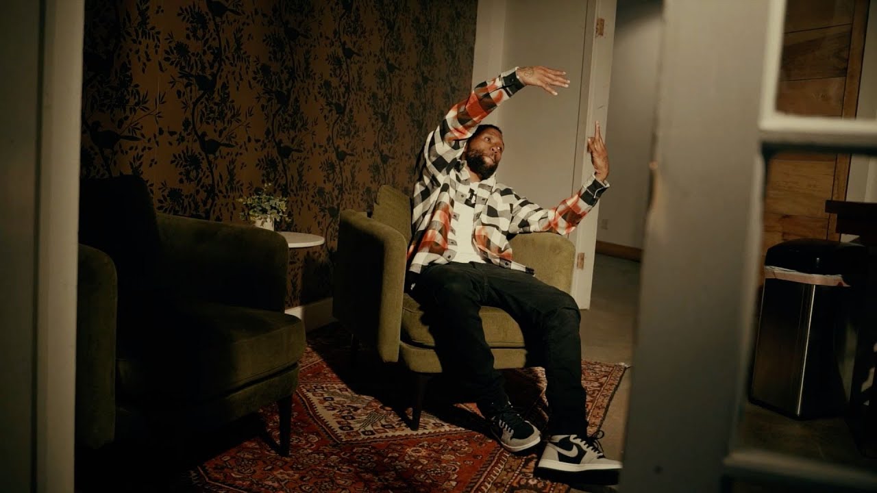 Trapperman Dale - Crime Pays (Official Music Video) - YouTube