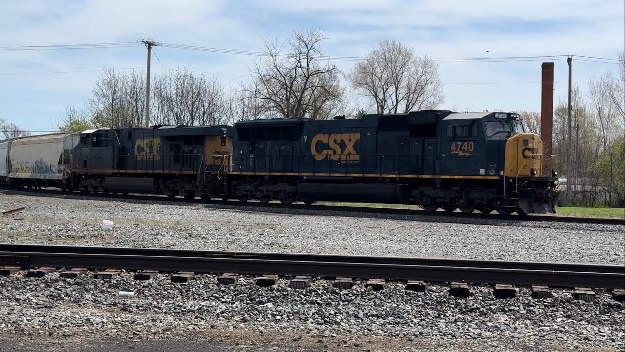 CSX M558 Manifest Train in Deshler, OH with MAC leader - YouTube