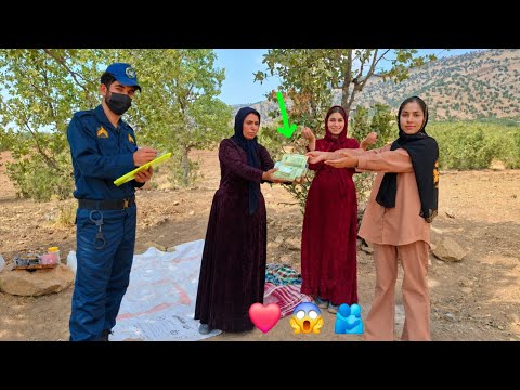 Kaybolan Para Polis Yardımıyla İade Edildi; Evsiz Ailenin İyiliği Herkesi Şaşırttı!