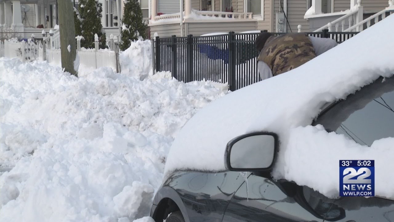 How Springfield residents can help snowplows during winter storms - YouTube