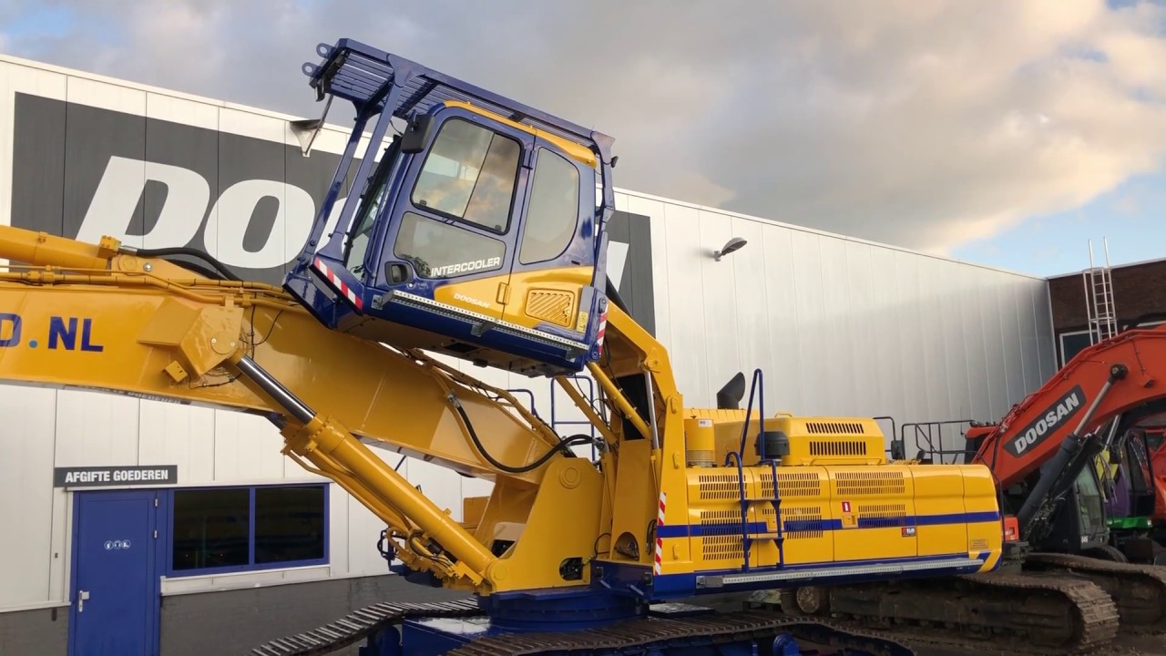 Doosan liftcabin elevating cab with tilting function - YouTube