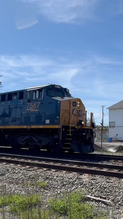 CSX 7567 CM44 Rebuild #csx #railfans #railfan #railway #train #trains #railways - YouTube