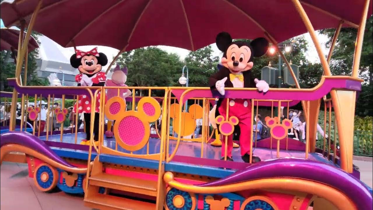 Disneyland Hong Kong - Mickey and Friends Celebration Parade - YouTube