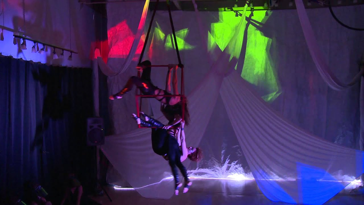 Aurora Aerial Entertainment: Aerial Cube Trio - YouTube