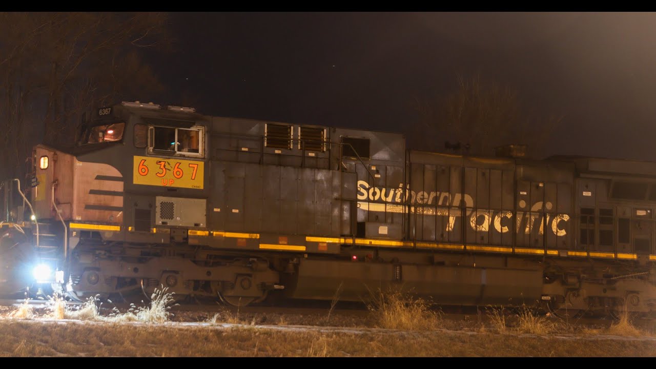 UP 6367 (Southern Pacific Patch) in Blair, NE (1/7/2021) - YouTube