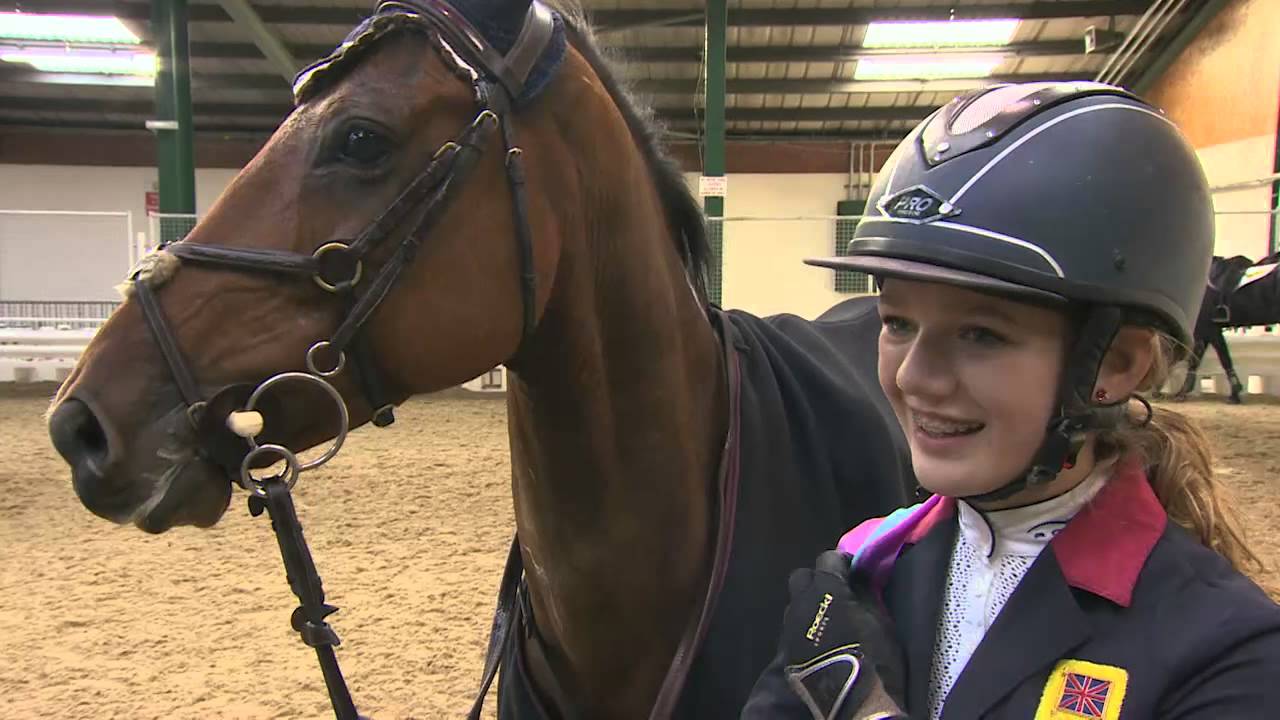 Showjumping - Charlotte Ash Winning Round in the Dunglen SCOPE 2014 ...