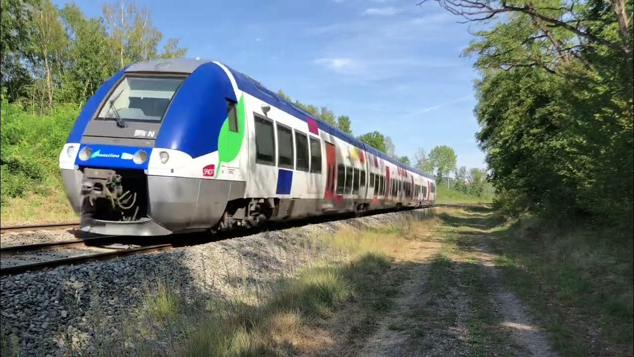 Passage d’un AGC B 82500 Transilien à Crouy-sur-Ourcq - YouTube