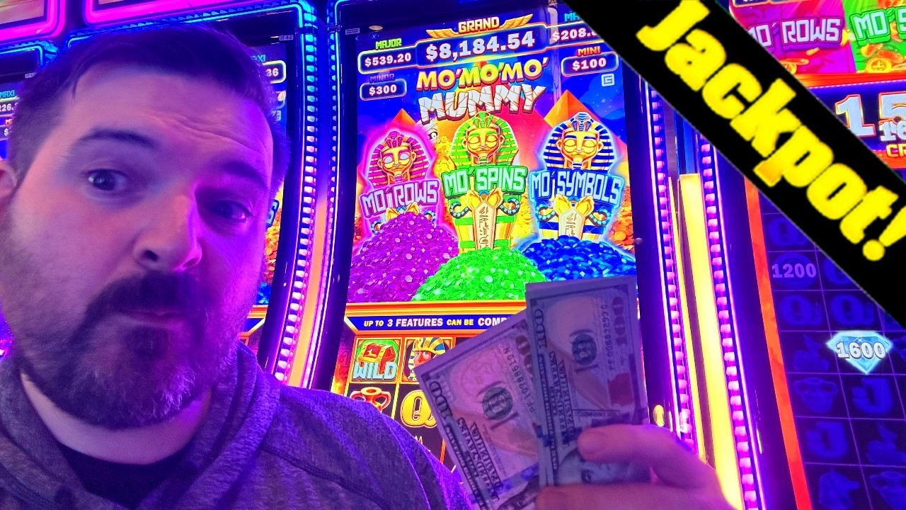 OMG! The Most EPIC BEGINNERS Luck On NEW Mo Mo Mo Mummy Slot Machine ...