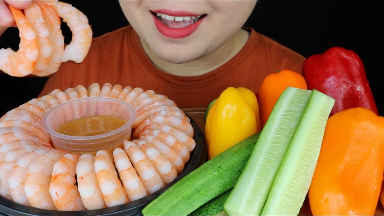 ASMR SHRIMP COCKTAIL AND VEGGIE PLATTER | ĂN TÔM VÀ RAU CỦ | CRUNCHY ...