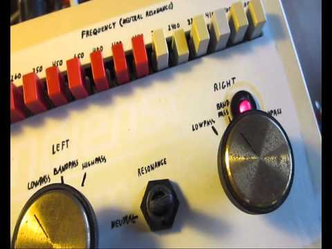 Homemade synthesizer song #6 - YouTube