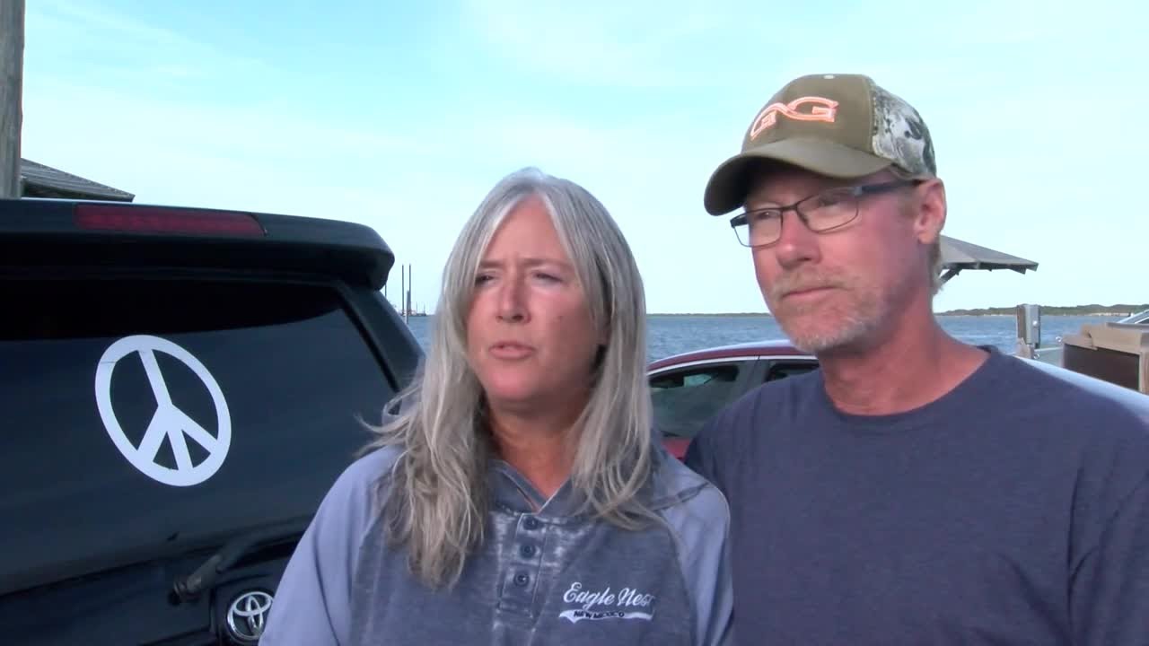 Port Aransas man inspires postivity with peace sign stickers - YouTube