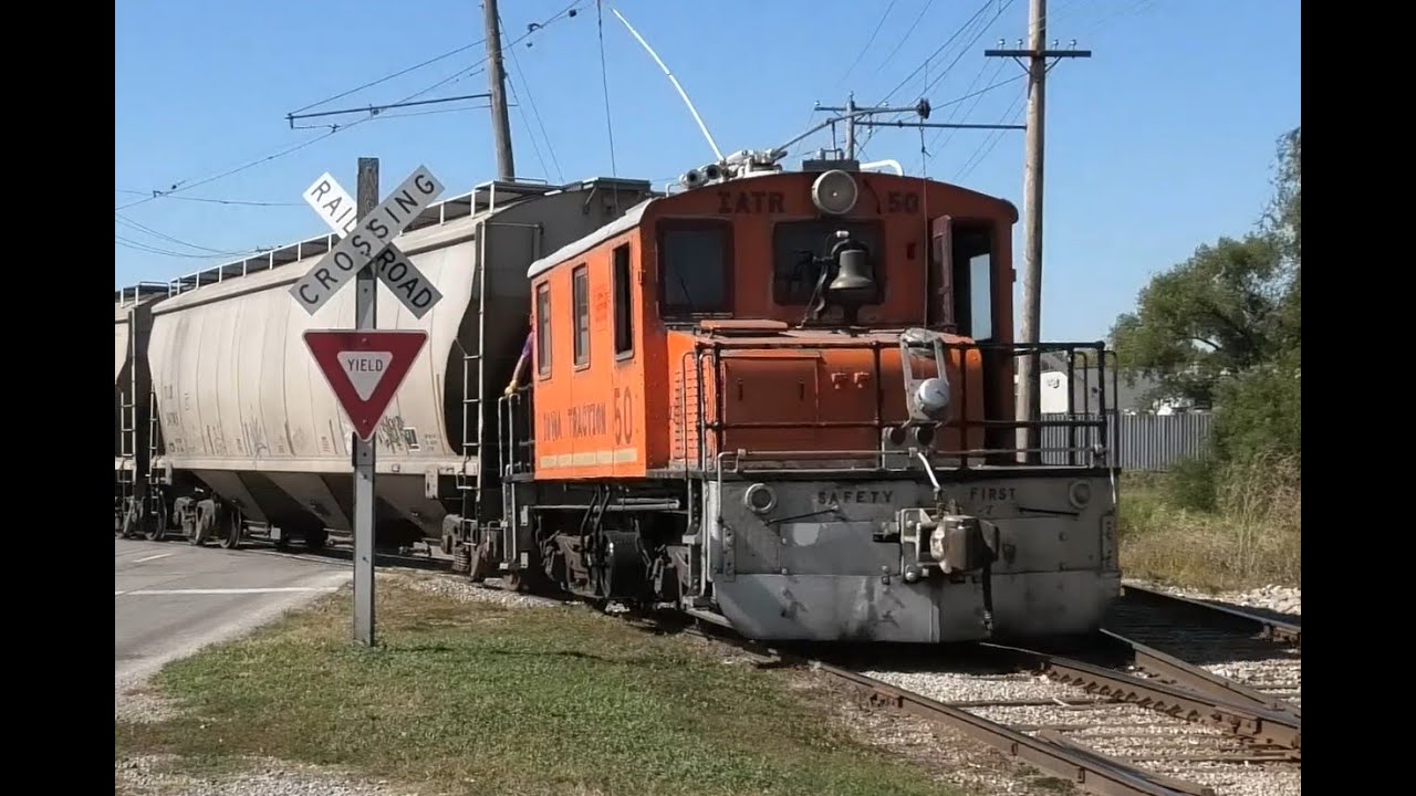 Iowa Traction Railway #50 Operating In Mason City Iowa - Electric ...