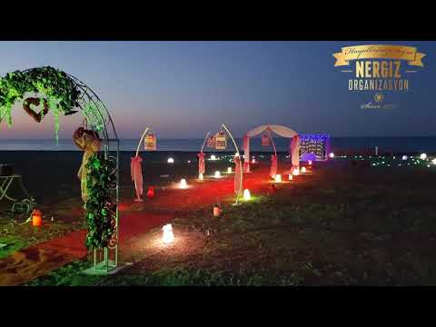 Samsun sahil Kumsal da sürpriz bir gecede evlilik teklifi