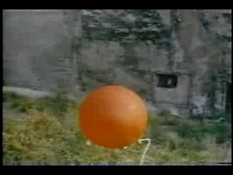 Red Balloon death scene