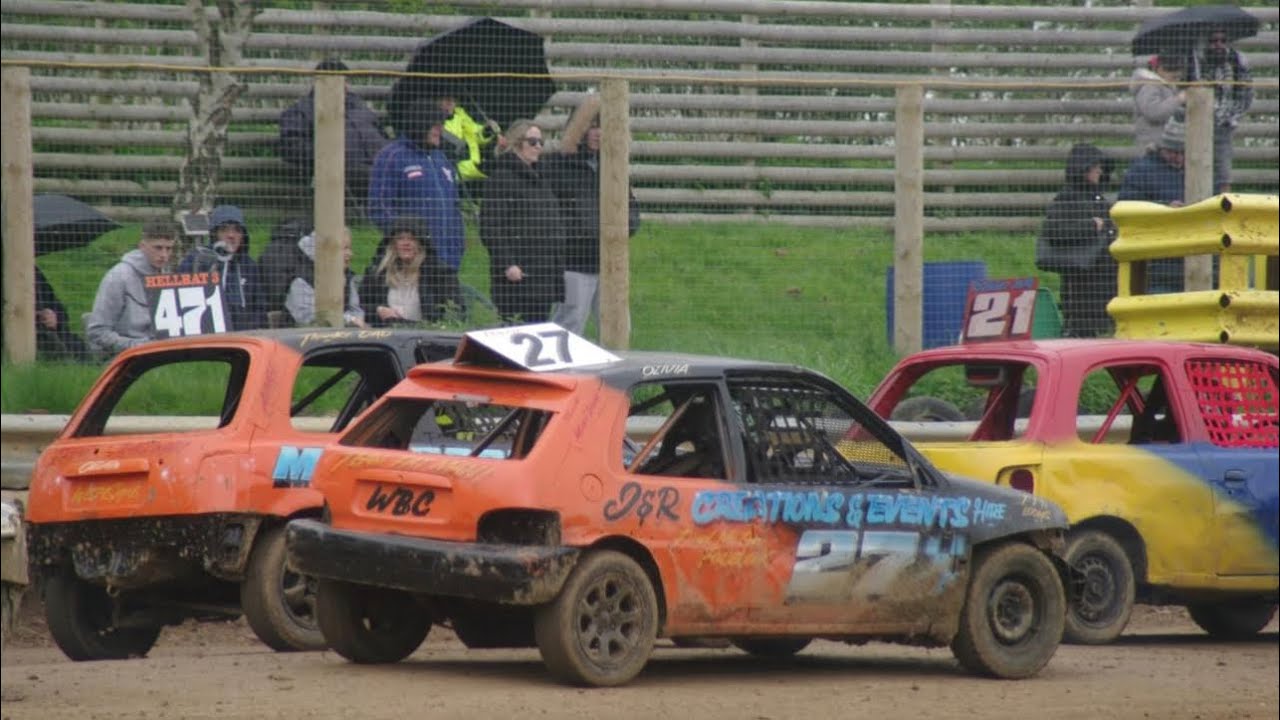 Racing at Trent raceway (novice A) spectator view - YouTube