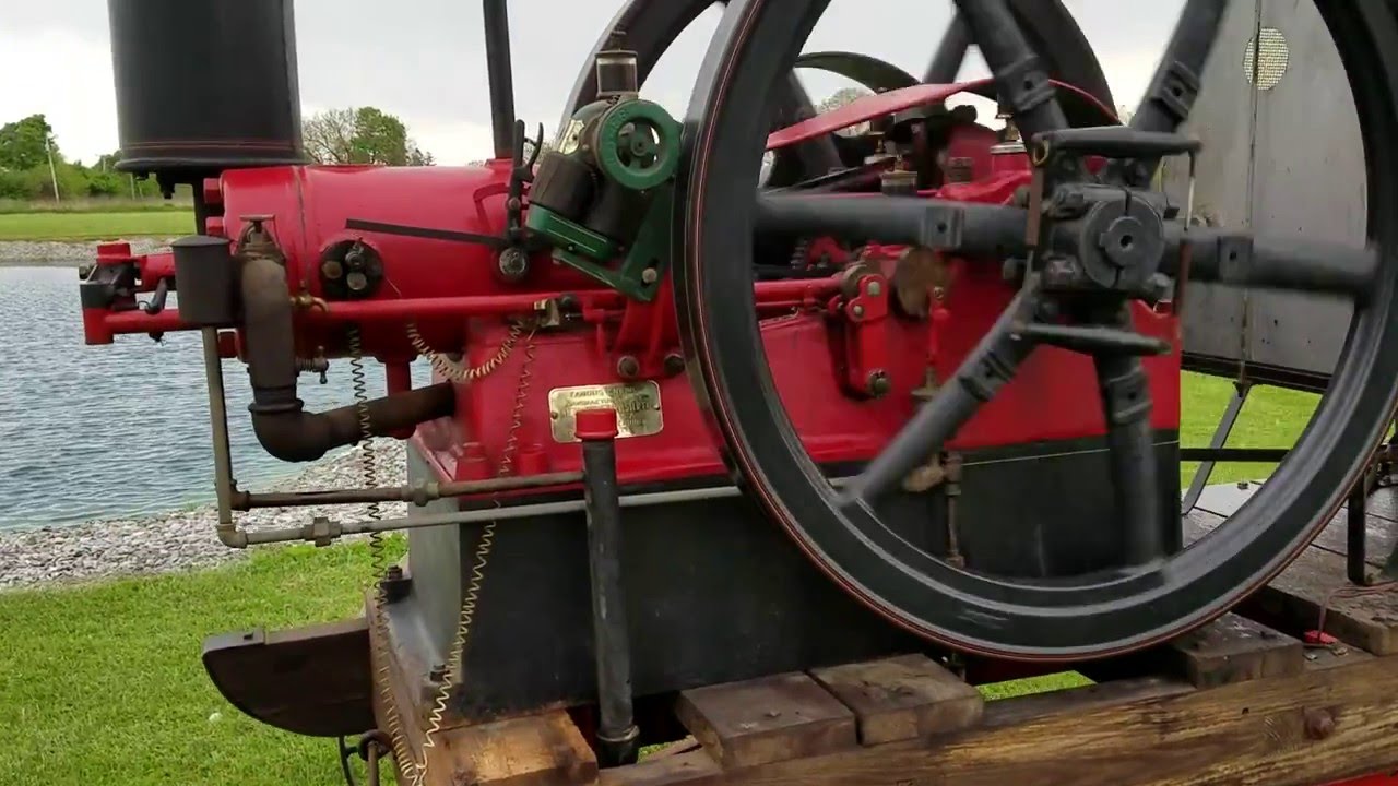 Video of a 8 HP Famous International Engine made in 1914 - YouTube