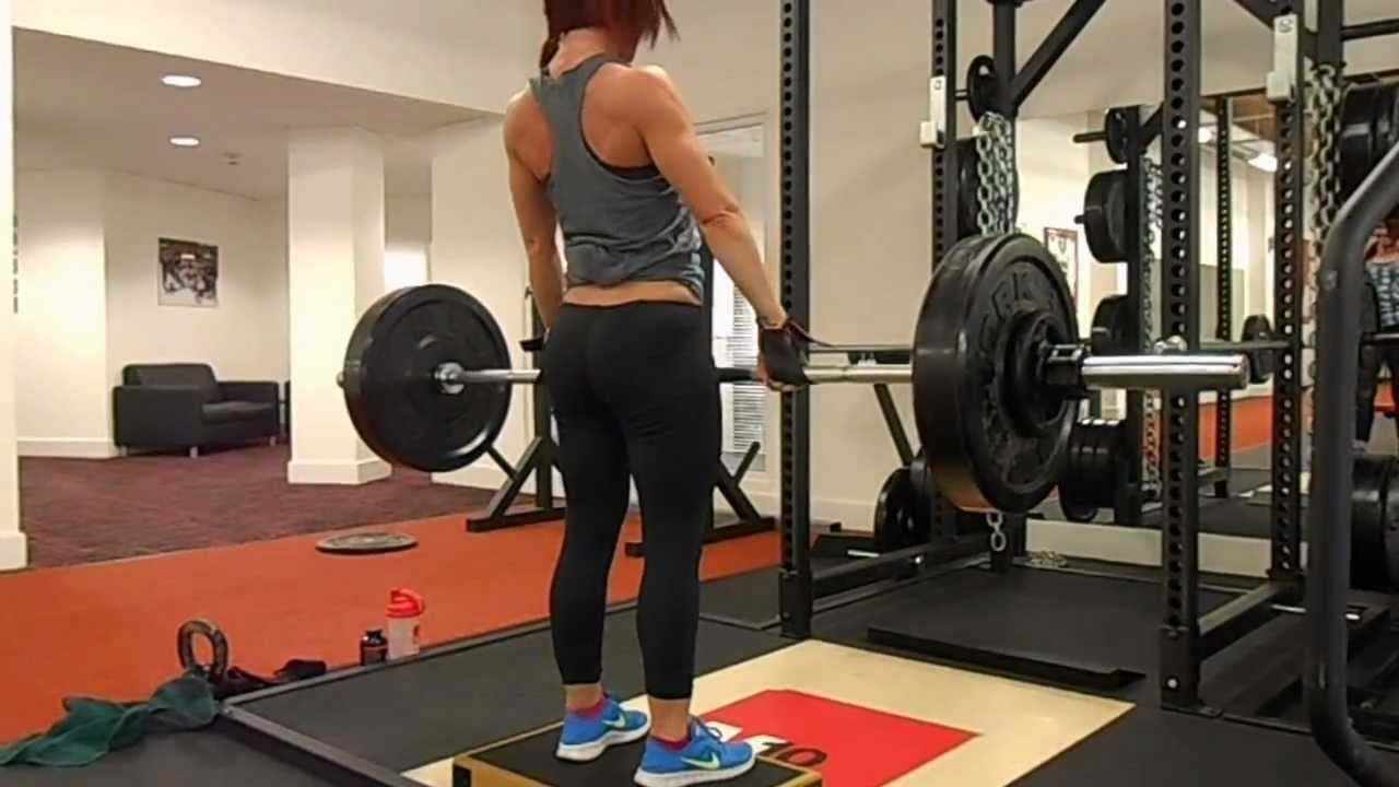 IFBB Cee Oliver Podium deadlift - YouTube