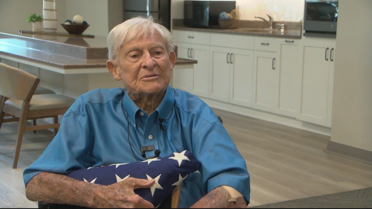D-Day survivor Jack Hamlin honored in Springfield - YouTube