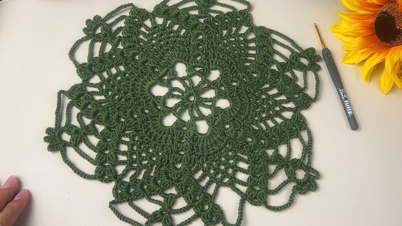 Eye catching crochet doily tutorial - YouTube