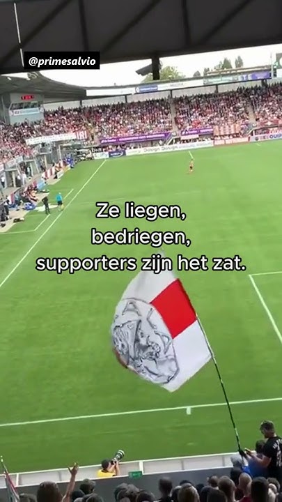 Ajax-fans zingen liedje over Valentijn Driesssen - YouTube