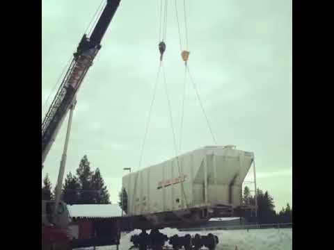 Crane Lifting a Railcar - YouTube