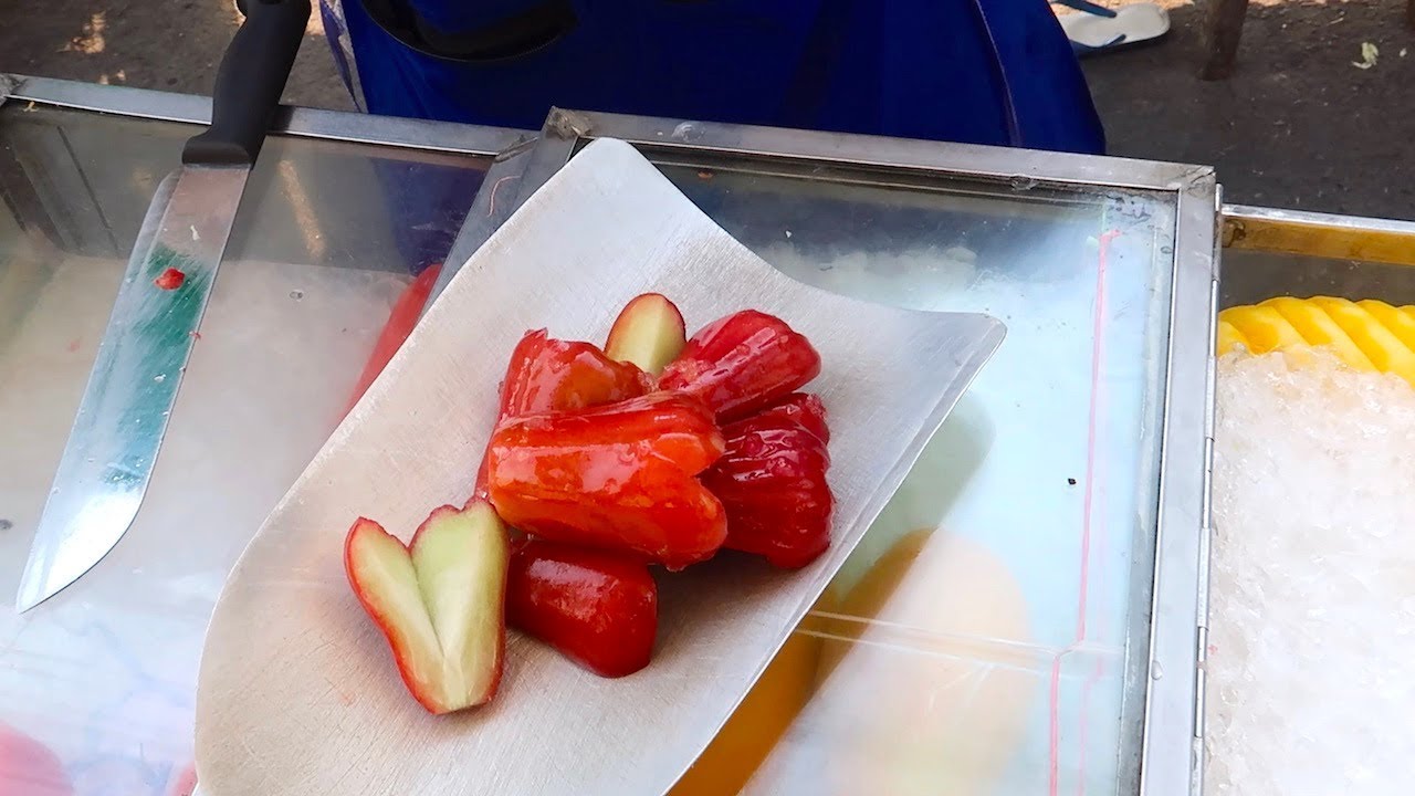Fruits Cutting - Pink Thai Apple (Chom-poo) | Bangkok Street Food - YouTube