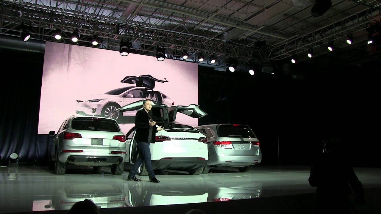 Tesla Model X falcon wing door operation in tight space - YouTube