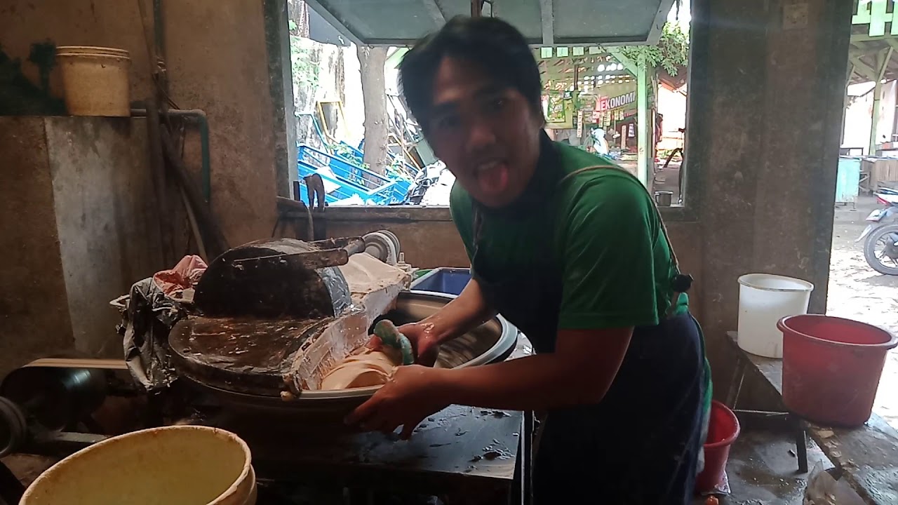 Selep daging bakso bangsalasari jember - YouTube