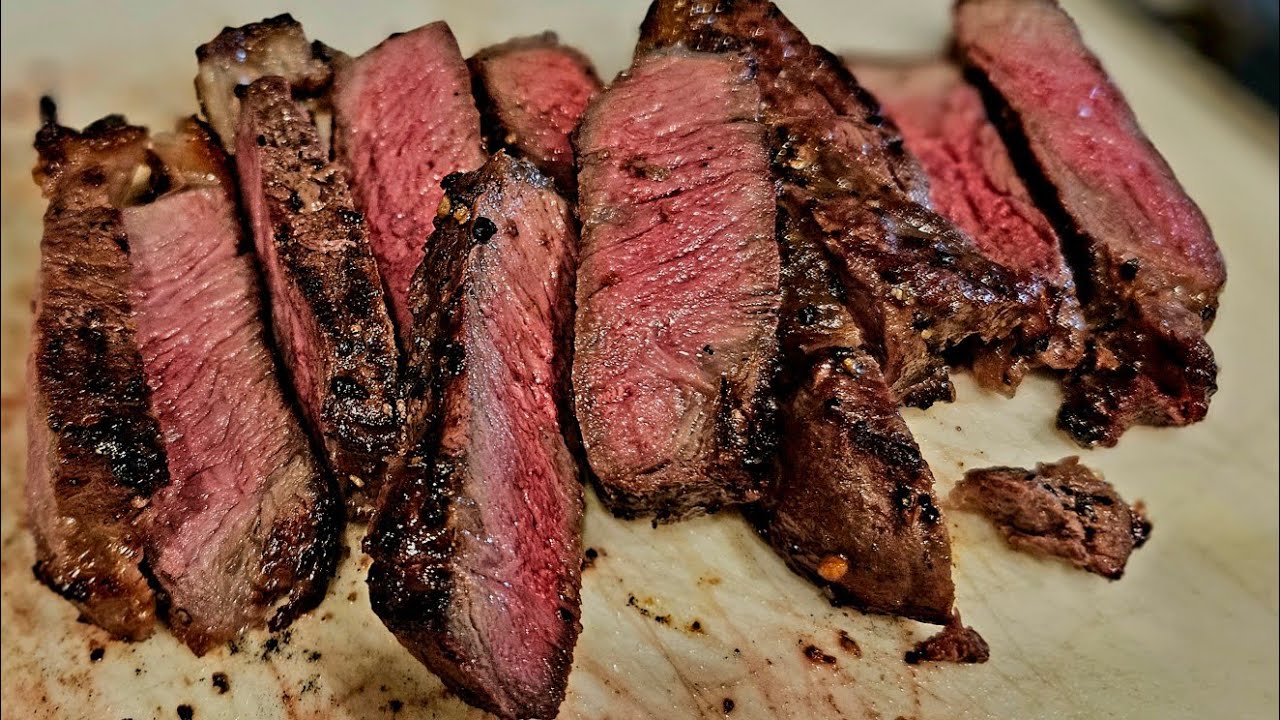 How to grill PRIME steak on the kettle - YouTube