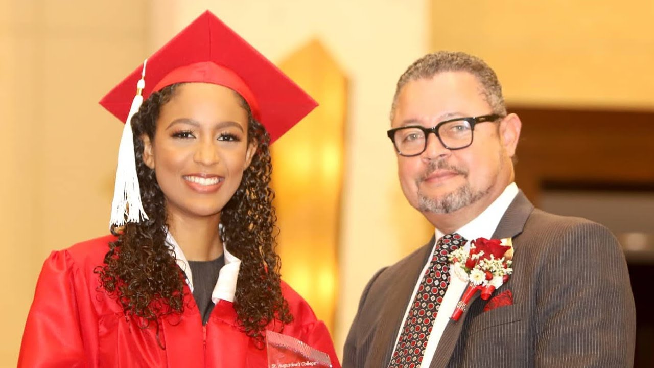 Alexis Godet 2022 Valedictorian Address - YouTube