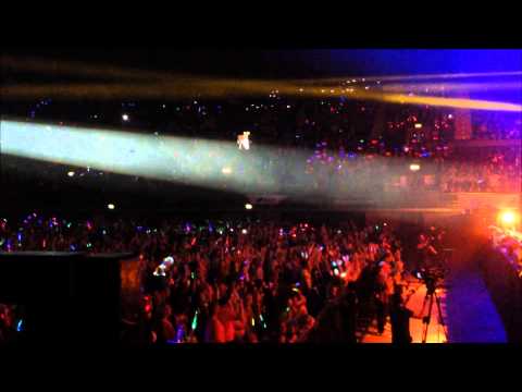 NEON JUNGLE GIRL GUIDES BIG GIG 2014 + QUESTION AT THE END ♥