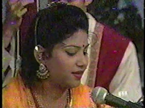 Singer: Sangeeta R Jagdeo - Bhajan Aaj Mil Sab Geet Gaawo Us Prabhu Ko ...
