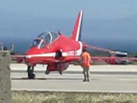Red Arrows-RAF Akrotiri-Cyprus - YouTube