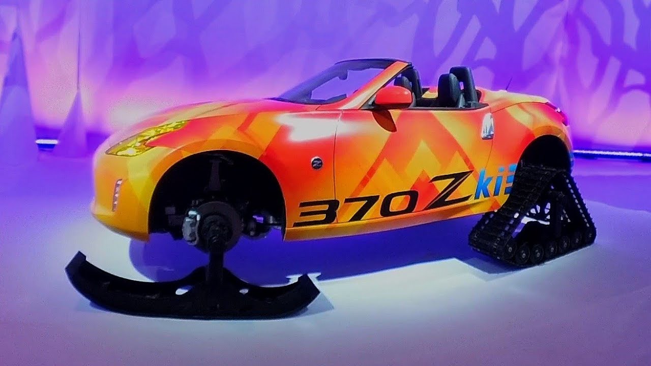 Chicago Auto Show 360/VR - YouTube