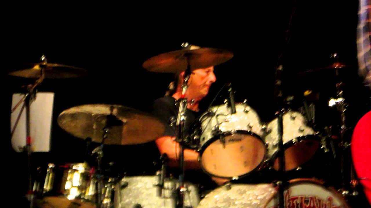 The Outlaws at Bergen PAC Ghost Riders in the sky - YouTube