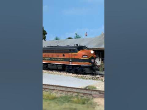 Great Northern Empire Builder passes by #funrun #texas #modeltrains #hoscale #dcc #fun #samra # ...