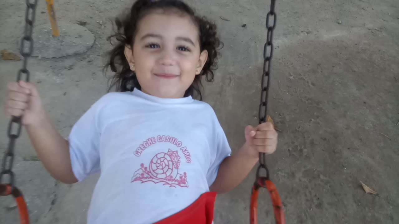 Brincando No Parquinho Youtube